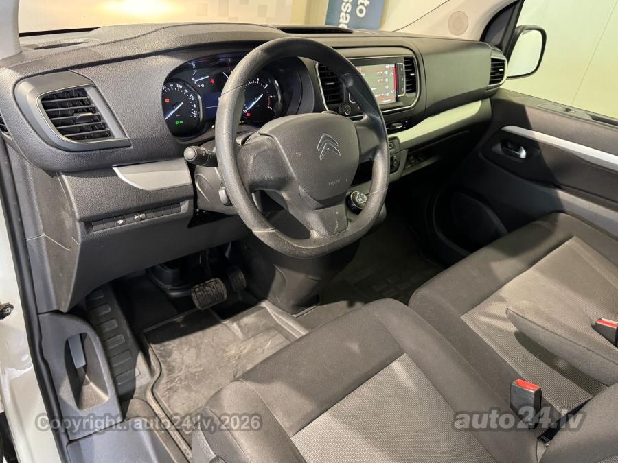 Smilšu krāsa Citroen space-tourer 2021 Tallina, ar dzinēja tilpumu 2.00 L un nobraukumu 111 tūkst. km par 22900 €, foto 7 vietnē AUTOMOTO.COM.LV