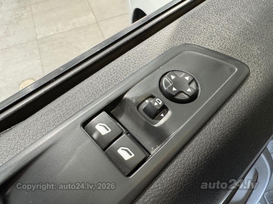 Smilšu krāsa Citroen space-tourer 2021 Tallina, ar dzinēja tilpumu 2.00 L un nobraukumu 111 tūkst. km par 22900 €, foto 12 vietnē AUTOMOTO.COM.LV