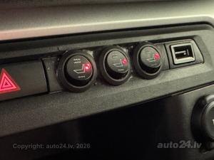 Smilšu krāsa Citroen space-tourer 2021 Tallina, ar dzinēja tilpumu 2.00 L un nobraukumu 111 tūkst. km par 22900 €, foto 15 vietnē AUTOMOTO.COM.LV