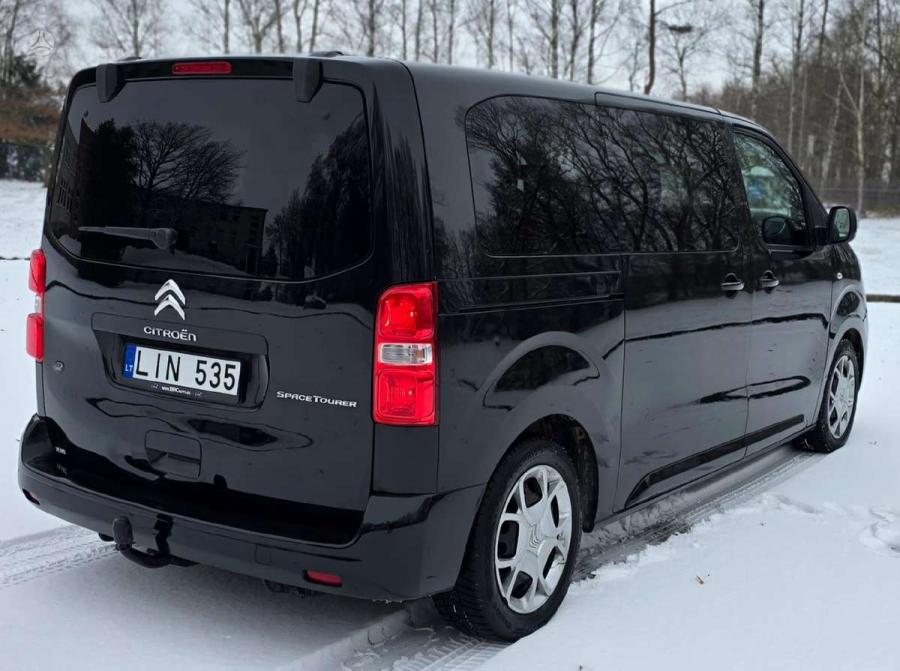 Melns Citroen space-tourer 2017 Šauļi, ar dzinēja tilpumu 2.00 L un nobraukumu 170 tūkst. km par 16500 €, foto 6 vietnē AUTOMOTO.COM.LV