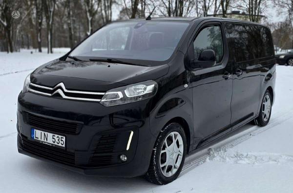 Black Citroen space-tourer 2017 in Siauliai, with an engine capacity of 2.00 L and mileage of 170 thousand km for 16500 €, photo 8 on AUTOMOTO.COM.LV