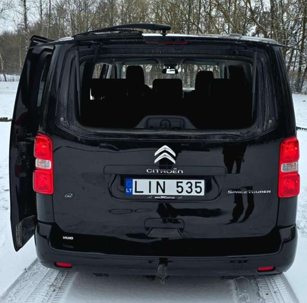 Black Citroen space-tourer 2017 in Siauliai, with an engine capacity of 2.00 L and mileage of 170 thousand km for 16500 €, photo 10 on AUTOMOTO.COM.LV