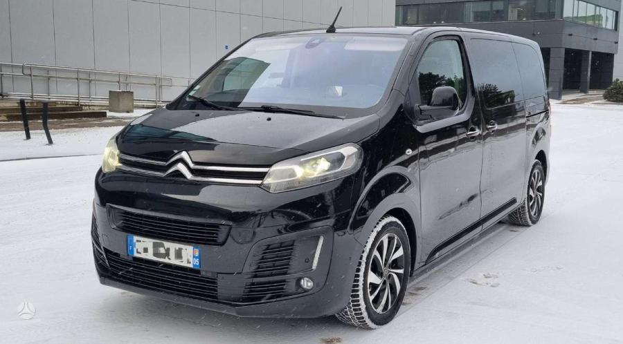 Black Citroen space-tourer 2018 in Vilnius, with an engine capacity of 2.00 L and mileage of 230 thousand km for 12950 €, photo 1 on AUTOMOTO.COM.LV