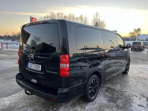 Melns Citroen space-tourer 2018 Tauragė, ar dzinēja tilpumu 2.00 L un nobraukumu 225 tūkst. km par 17900 €, foto 8 vietnē AUTOMOTO.COM.LV