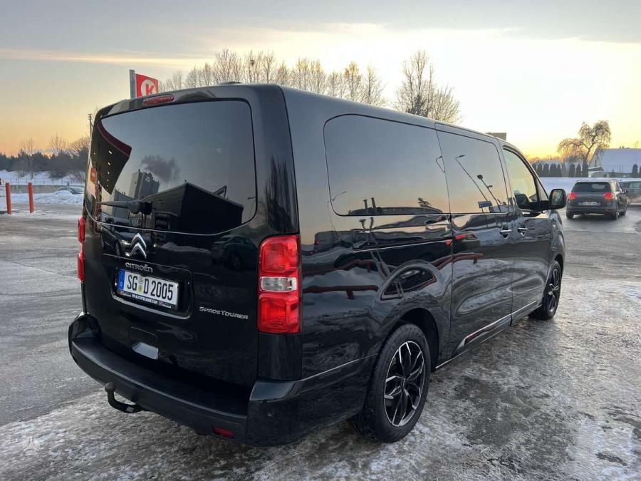 Melns Citroen space-tourer 2018 Tauragė, ar dzinēja tilpumu 2.00 L un nobraukumu 225 tūkst. km par 17900 €, foto 8 vietnē AUTOMOTO.COM.LV