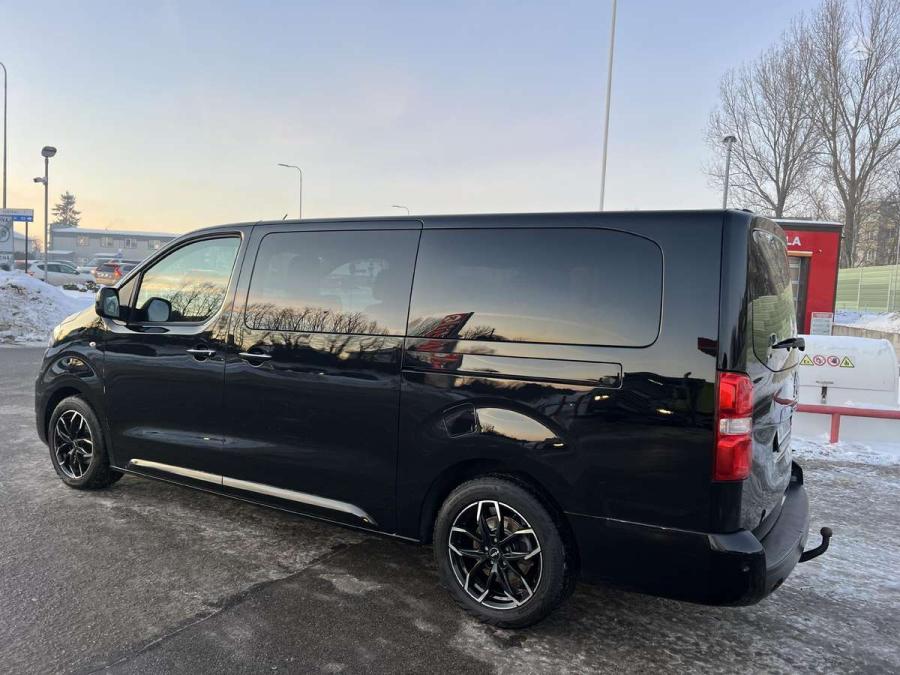 Melns Citroen space-tourer 2018 Tauragė, ar dzinēja tilpumu 2.00 L un nobraukumu 225 tūkst. km par 17900 €, foto 12 vietnē AUTOMOTO.COM.LV
