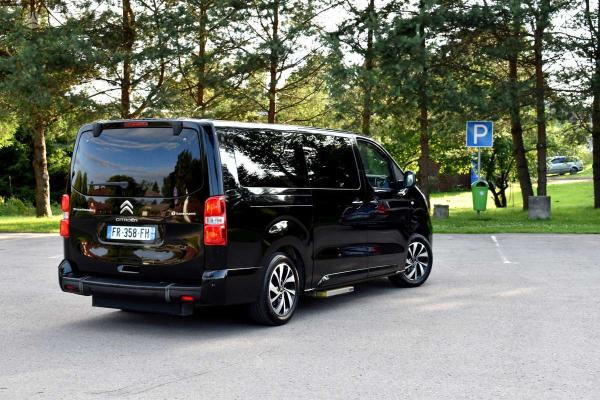 Black Citroen space-tourer 2020 in Taurage, with an engine capacity of 2.00 L and mileage of 270 thousand km for 15700 €, photo 2 on AUTOMOTO.COM.LV