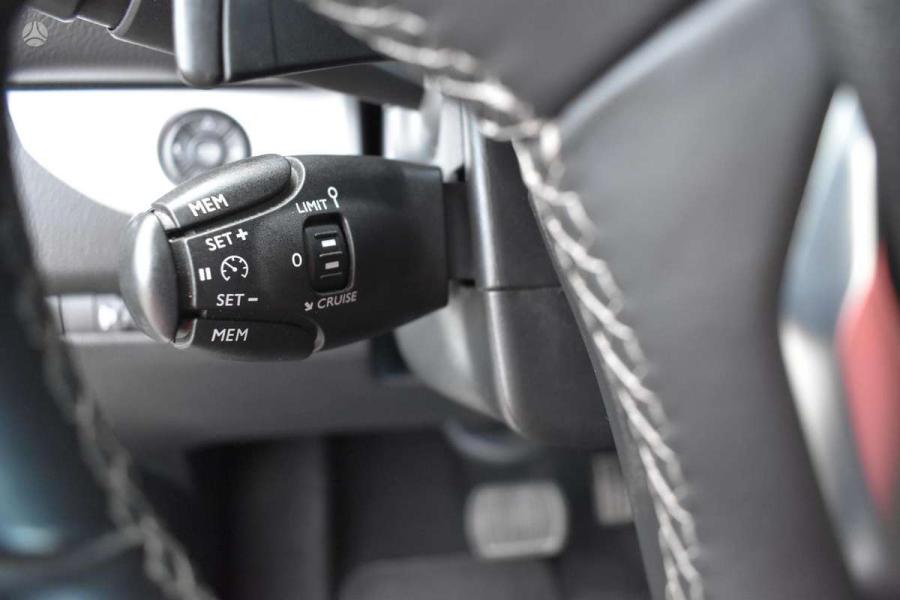 Melns Citroen space-tourer 2020 Tauragė, ar dzinēja tilpumu 2.00 L un nobraukumu 270 tūkst. km par 15700 €, foto 13 vietnē AUTOMOTO.COM.LV