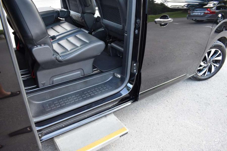 Melns Citroen space-tourer 2020 Tauragė, ar dzinēja tilpumu 2.00 L un nobraukumu 270 tūkst. km par 15700 €, foto 19 vietnē AUTOMOTO.COM.LV