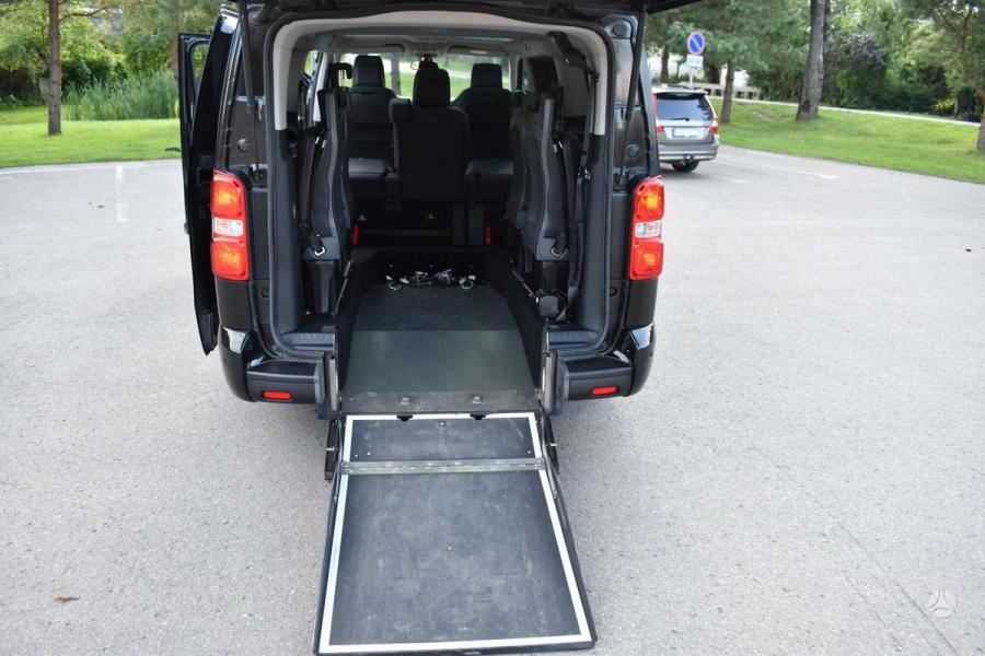Melns Citroen space-tourer 2020 Tauragė, ar dzinēja tilpumu 2.00 L un nobraukumu 270 tūkst. km par 15700 €, foto 21 vietnē AUTOMOTO.COM.LV