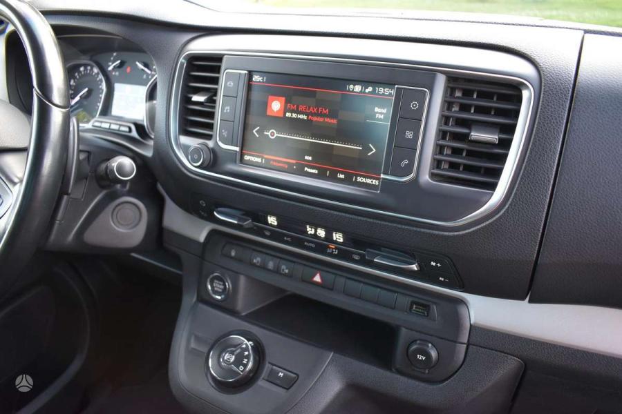Melns Citroen space-tourer 2020 Tauragė, ar dzinēja tilpumu 2.00 L un nobraukumu 270 tūkst. km par 15700 €, foto 24 vietnē AUTOMOTO.COM.LV