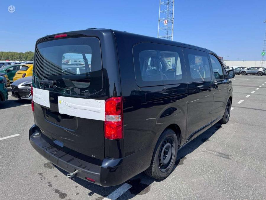Black Citroen space-tourer 2026 in Plunge, with an engine capacity of 2.00 L and mileage of 0 thousand km for 26900 €, photo 7 on AUTOMOTO.COM.LV
