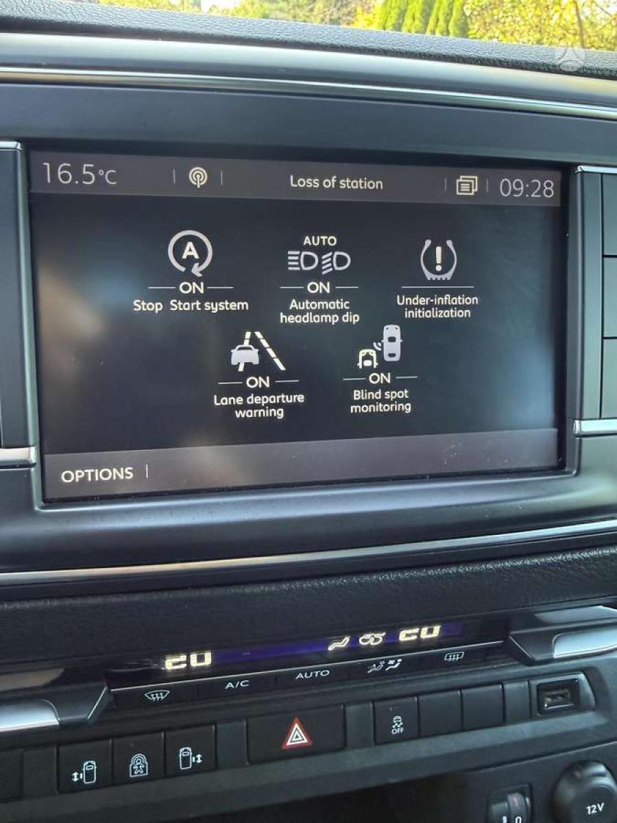 Black Citroen space-tourer 2016 in Kelme, with an engine capacity of 2.00 L and mileage of 187 thousand km for 16500 €, photo 16 on AUTOMOTO.COM.LV