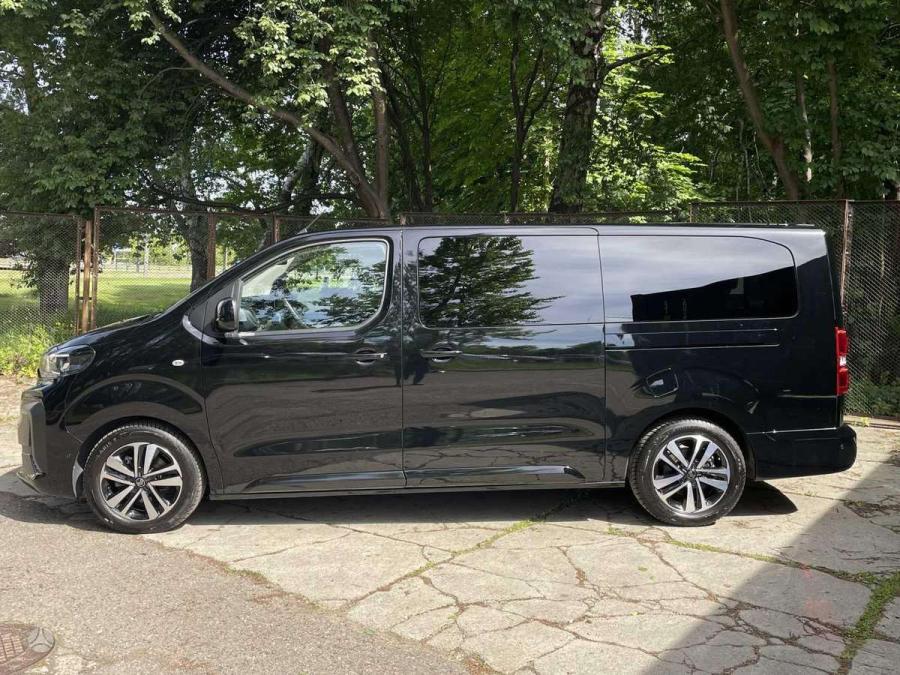 Black Citroen space-tourer 2025 in Vilnius, with an engine capacity of 2.00 L and mileage of 34 thousand km for 37500 €, photo 4 on AUTOMOTO.COM.LV