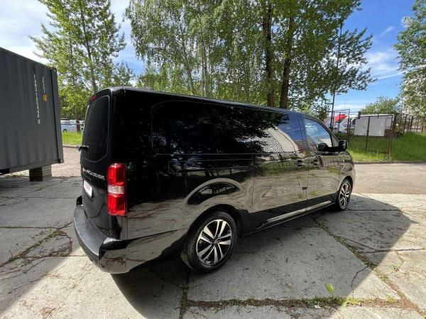 Melns Citroen space-tourer 2025 Viļņa, ar dzinēja tilpumu 2.00 L un nobraukumu 34 tūkst. km par 37500 €, foto 4 vietnē AUTOMOTO.COM.LV