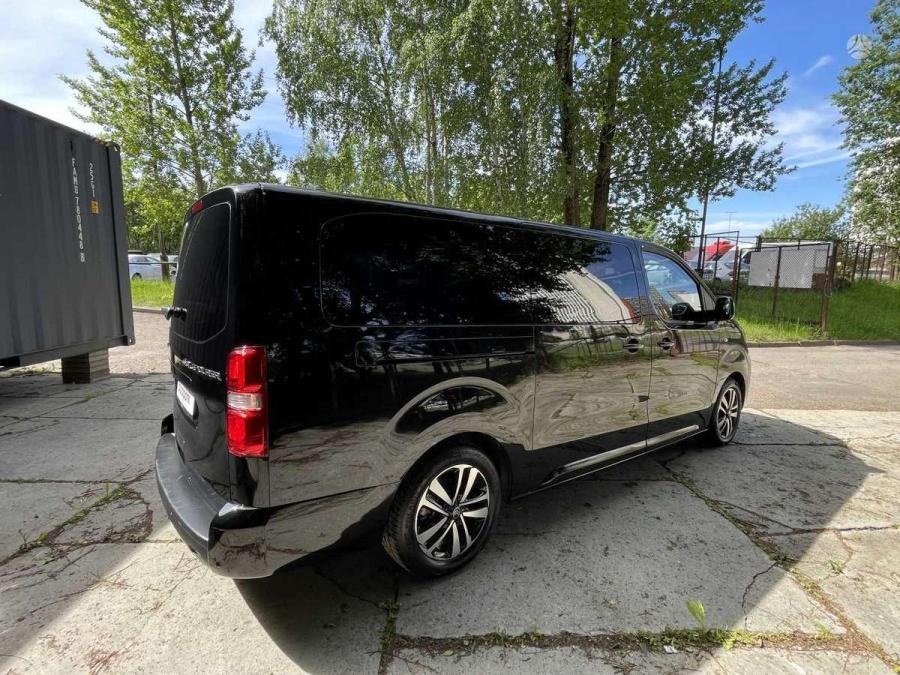 Black Citroen space-tourer 2025 in Vilnius, with an engine capacity of 2.00 L and mileage of 34 thousand km for 37500 €, photo 5 on AUTOMOTO.COM.LV