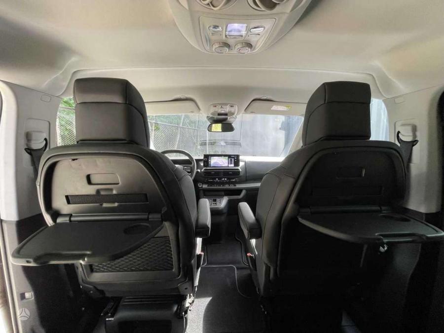 Black Citroen space-tourer 2025 in Vilnius, with an engine capacity of 2.00 L and mileage of 34 thousand km for 37500 €, photo 11 on AUTOMOTO.COM.LV