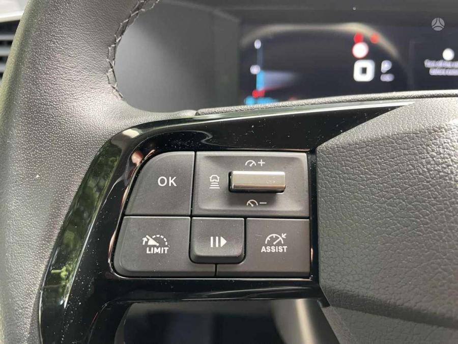 Black Citroen space-tourer 2025 in Vilnius, with an engine capacity of 2.00 L and mileage of 34 thousand km for 37500 €, photo 16 on AUTOMOTO.COM.LV