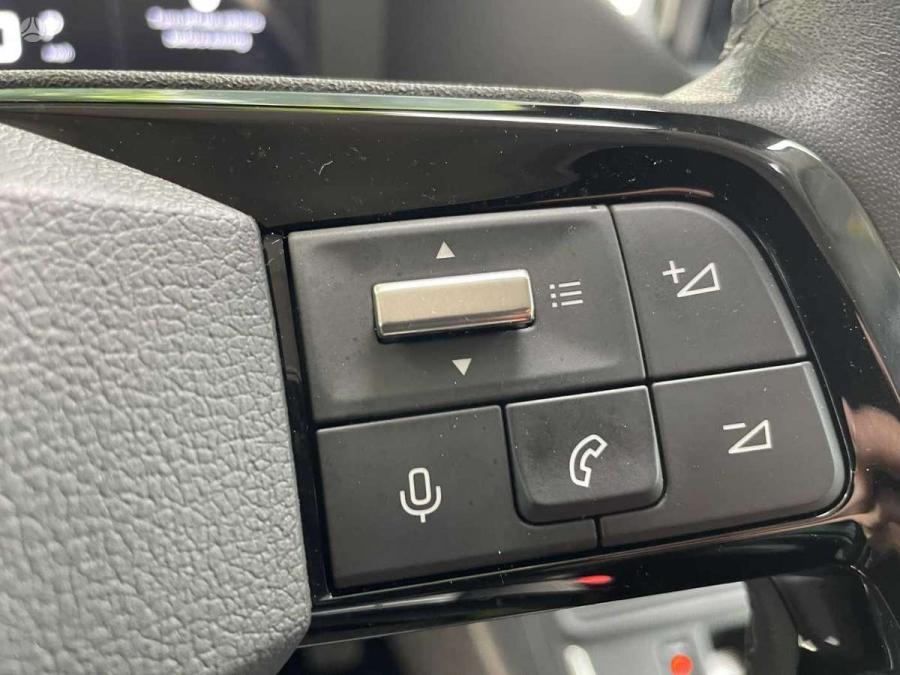 Black Citroen space-tourer 2025 in Vilnius, with an engine capacity of 2.00 L and mileage of 34 thousand km for 37500 €, photo 17 on AUTOMOTO.COM.LV