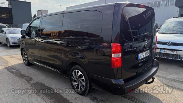 Black Citroen space-tourer 2018 in Tallinn, with an engine capacity of 2.00 L and mileage of 164 thousand km for 22490 €, photo 7 on AUTOMOTO.COM.LV
