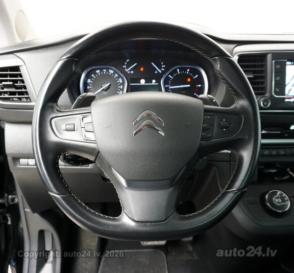 Black Citroen space-tourer 2020 in Tallinn, with an engine capacity of 2.00 L and mileage of 93 thousand km for 27900 €, photo 8 on AUTOMOTO.COM.LV