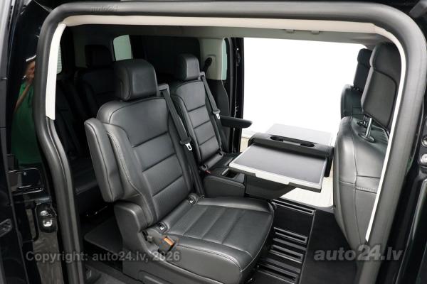 Black Citroen space-tourer 2020 in Tallinn, with an engine capacity of 2.00 L and mileage of 93 thousand km for 27900 €, photo 10 on AUTOMOTO.COM.LV