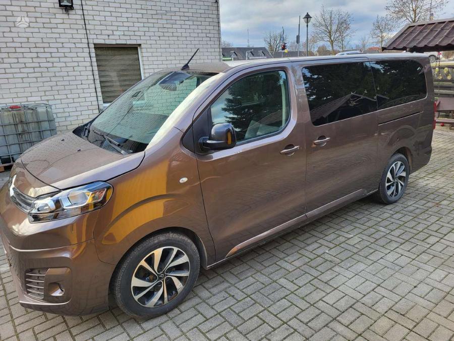 Brown Citroen space-tourer 2018 in Mazeikiai, with an engine capacity of 2.00 L and mileage of 293 thousand km for 1580 €, photo 10 on AUTOMOTO.COM.LV