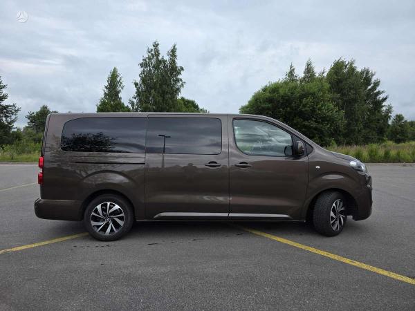 Brūns Citroen space-tourer 2018 Viļņa, ar dzinēja tilpumu 2.00 L un nobraukumu 211 tūkst. km par 16500 €, foto 4 vietnē AUTOMOTO.COM.LV
