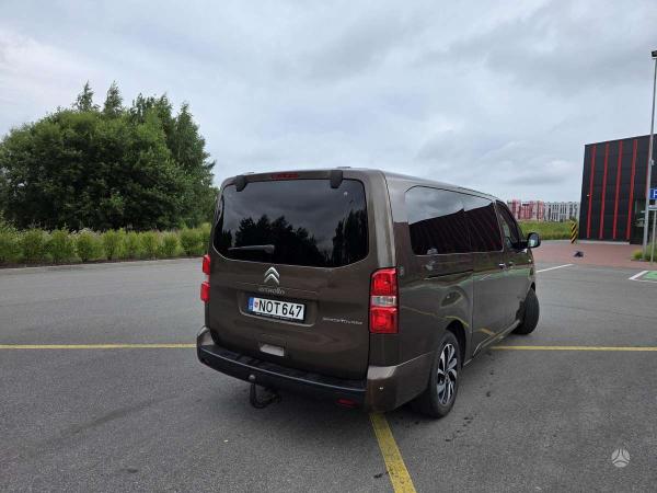 Brūns Citroen space-tourer 2018 Viļņa, ar dzinēja tilpumu 2.00 L un nobraukumu 211 tūkst. km par 16500 €, foto 5 vietnē AUTOMOTO.COM.LV