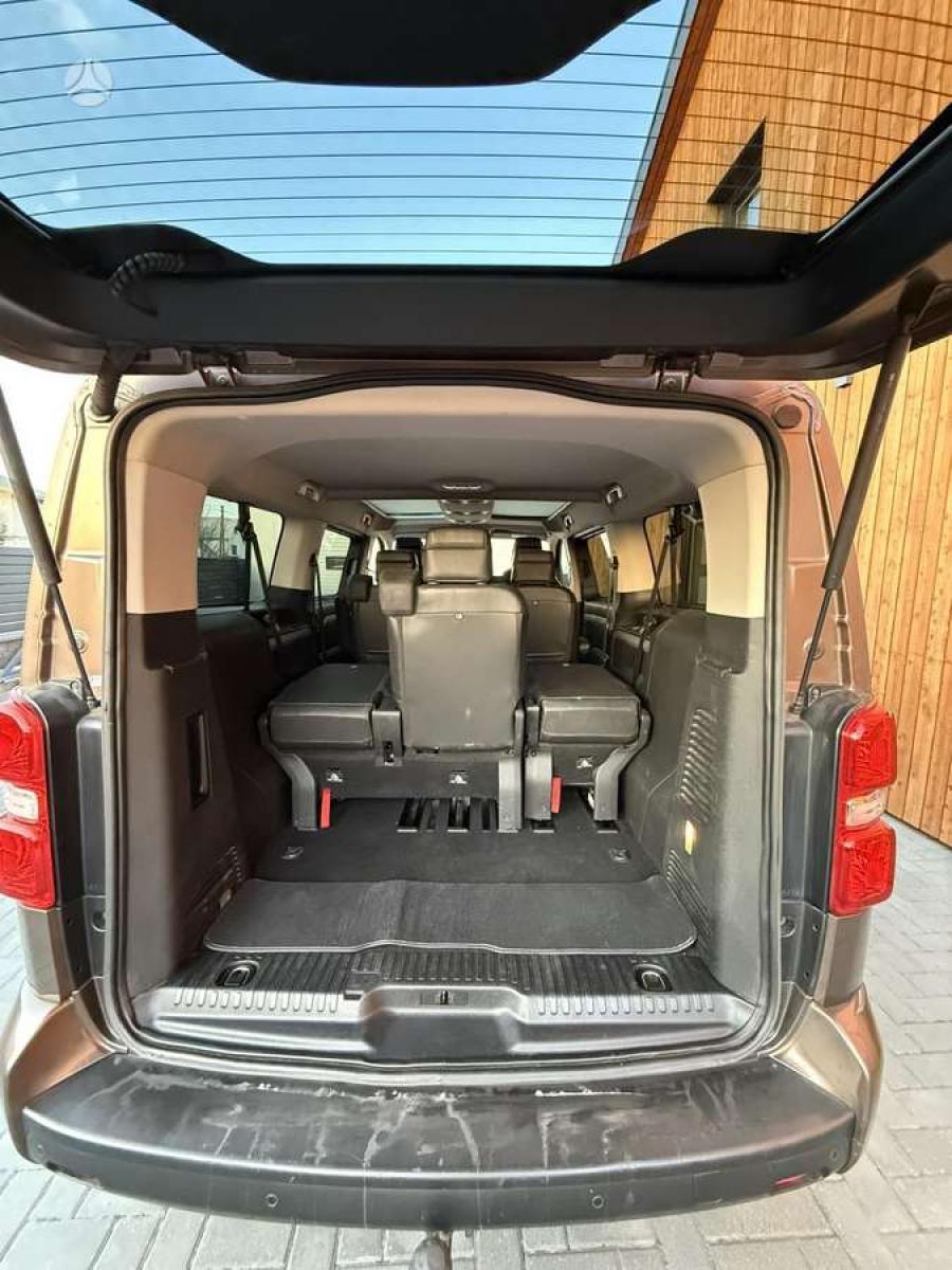 Brown Citroen space-tourer 2018 in Vilnius, with an engine capacity of 2.00 L and mileage of 211 thousand km for 16500 €, photo 12 on AUTOMOTO.COM.LV