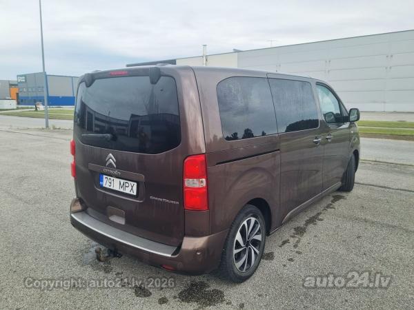 Brūns Citroen space-tourer 2016 Tallina, ar dzinēja tilpumu 2.00 L un nobraukumu 212 tūkst. km par 18500 €, foto 5 vietnē AUTOMOTO.COM.LV