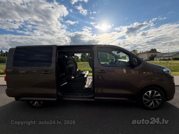 Brūns Citroen space-tourer 2019 Jehvi, ar dzinēja tilpumu 2.00 L un nobraukumu 118 tūkst. km par 28000 €, foto 10 vietnē AUTOMOTO.COM.LV