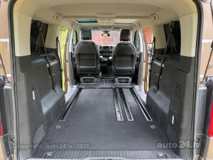 Brūns Citroen space-tourer 2019 Jehvi, ar dzinēja tilpumu 2.00 L un nobraukumu 118 tūkst. km par 28000 €, foto 15 vietnē AUTOMOTO.COM.LV