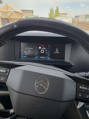 Zaļš Citroen space-tourer 2025 Mažeikiai, ar dzinēja tilpumu 2.00 L un nobraukumu 41 tūkst. km par 31000 €, foto 5 vietnē AUTOMOTO.COM.LV