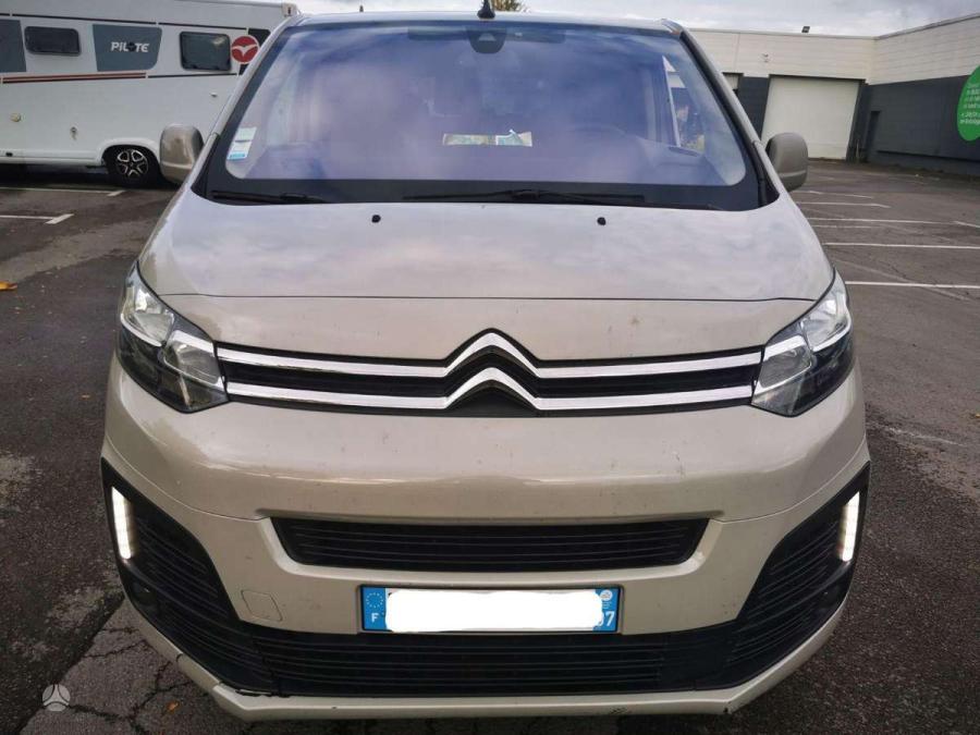 Pelēks Citroen space-tourer 2018 Viļņa, ar dzinēja tilpumu 1.56 L un nobraukumu 290 tūkst. km par 12500 €, foto 9 vietnē AUTOMOTO.COM.LV