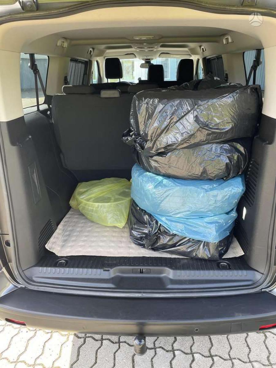 Grey Citroen space-tourer 2019 in Rokiskis, with an engine capacity of 2.00 L and mileage of 273 thousand km for 19850 €, photo 12 on AUTOMOTO.COM.LV