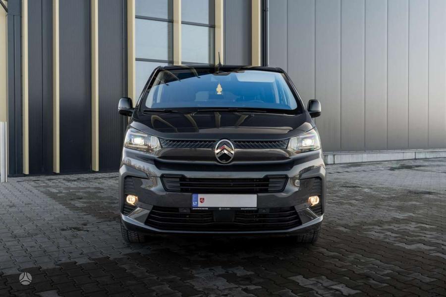 Grey Citroen space-tourer 2025 in Klaipeda, with an engine capacity of 2.00 L and mileage of 20 thousand km for 32500 €, photo 4 on AUTOMOTO.COM.LV