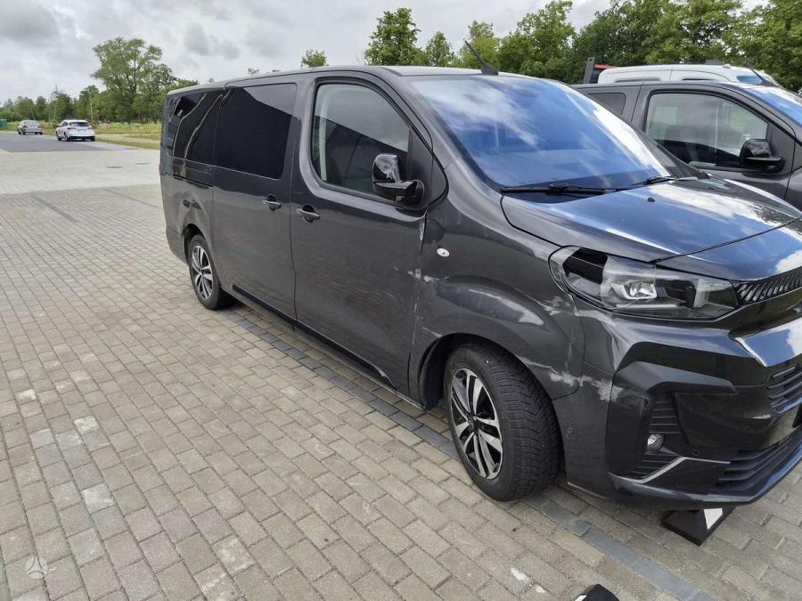 Grey Citroen space-tourer 2025 in Klaipeda, with an engine capacity of 2.00 L and mileage of 20 thousand km for 32500 €, photo 17 on AUTOMOTO.COM.LV