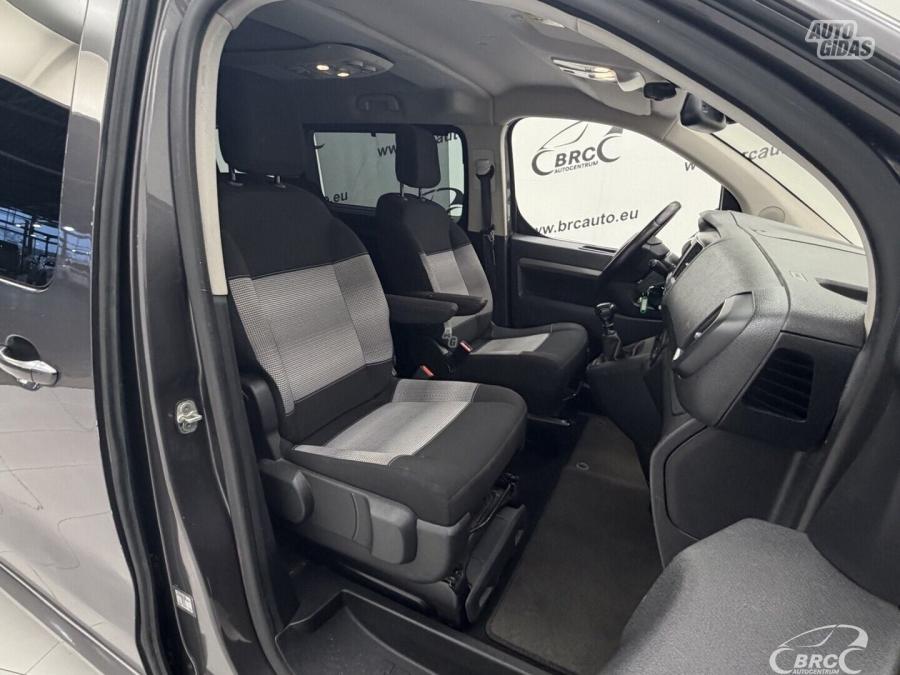 Grey Citroen space-tourer 2018 in Avizieniai, with an engine capacity of 2.00 L and mileage of 281 thousand km for 12900 €, photo 6 on AUTOMOTO.COM.LV
