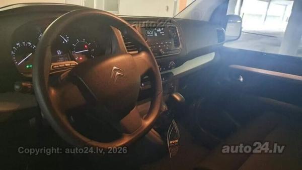 Pelēks Citroen space-tourer 2017 Rakvere, ar dzinēja tilpumu 1.60 L un nobraukumu 202 tūkst. km par 14900 €, foto 3 vietnē AUTOMOTO.COM.LV