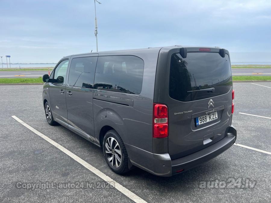Pelēks Citroen space-tourer 2020 Tallina, ar dzinēja tilpumu 1.50 L un nobraukumu 142 tūkst. km par 19900 €, foto 4 vietnē AUTOMOTO.COM.LV