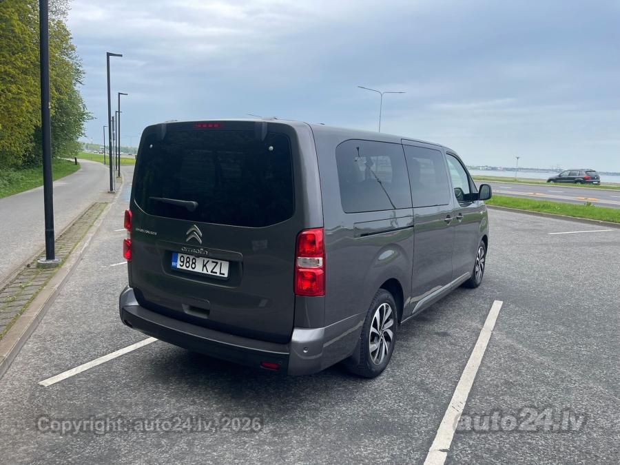Pelēks Citroen space-tourer 2020 Tallina, ar dzinēja tilpumu 1.50 L un nobraukumu 142 tūkst. km par 19900 €, foto 5 vietnē AUTOMOTO.COM.LV