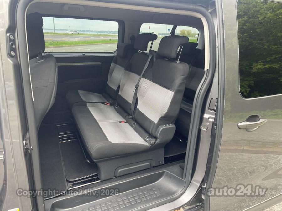 Pelēks Citroen space-tourer 2020 Tallina, ar dzinēja tilpumu 1.50 L un nobraukumu 142 tūkst. km par 19900 €, foto 8 vietnē AUTOMOTO.COM.LV