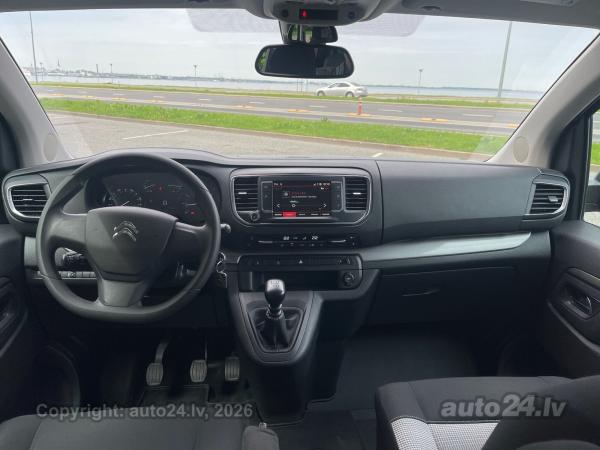 Grey Citroen space-tourer 2020 in Tallinn, with an engine capacity of 1.50 L and mileage of 142 thousand km for 19900 €, photo 10 on AUTOMOTO.COM.LV
