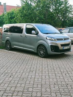 Pelēks Citroen space-tourer 2020 Tallina, ar dzinēja tilpumu 2.00 L un nobraukumu 97 tūkst. km par 27000 €, foto  vietnē AUTOMOTO.COM.LV