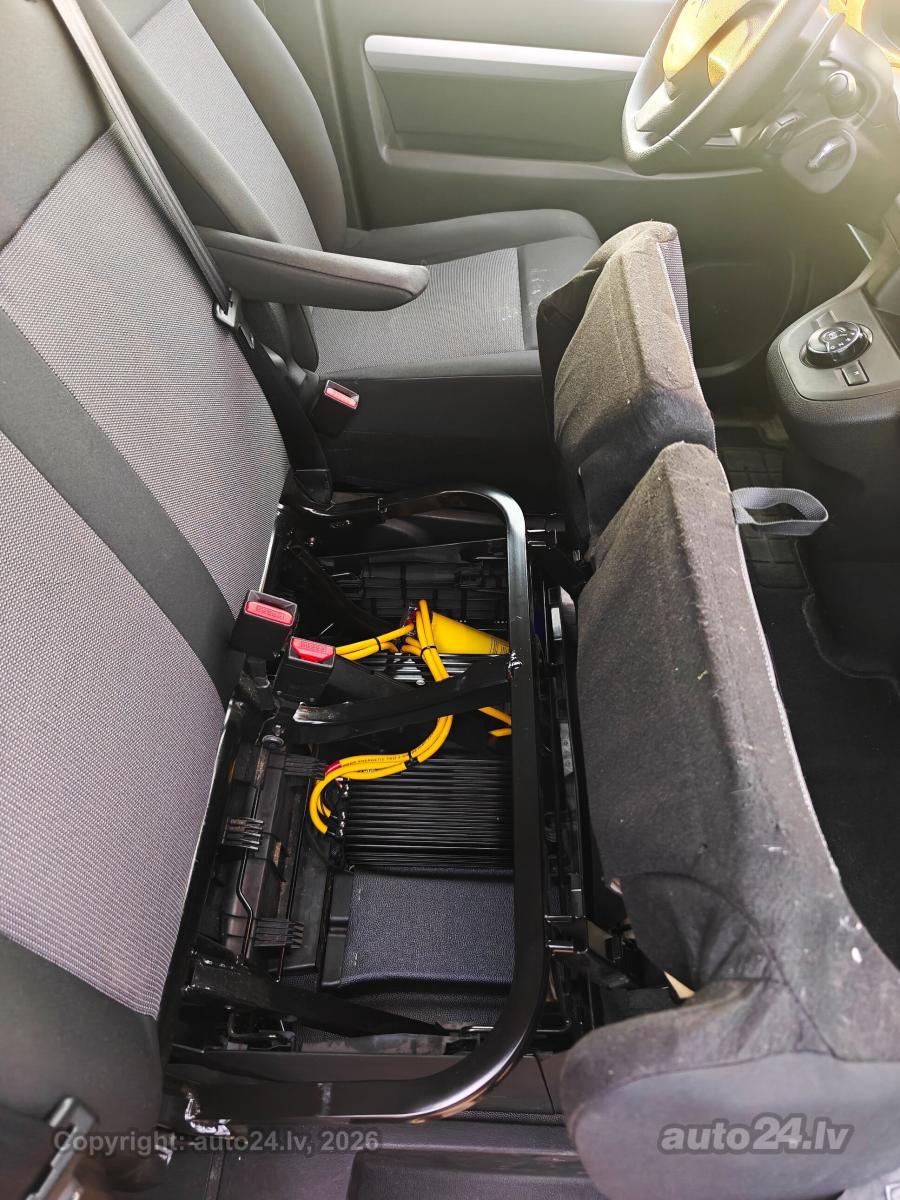 Pelēks Citroen space-tourer 2020 Tallina, ar dzinēja tilpumu 2.00 L un nobraukumu 97 tūkst. km par 27000 €, foto 12 vietnē AUTOMOTO.COM.LV