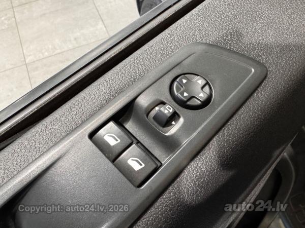 Серый Ситроен Space Tourer 2021 в Таллин, объемом двигателя 2.00 л и пробегом 144 тыс. км за 18900 €, фото 10 на AUTOMOTO.COM.LV