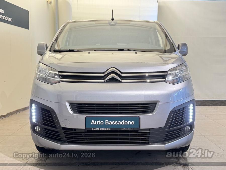 Pelēks Citroen space-tourer 2021 Tallina, ar dzinēja tilpumu 2.00 L un nobraukumu 153 tūkst. km par 18900 €, foto 3 vietnē AUTOMOTO.COM.LV