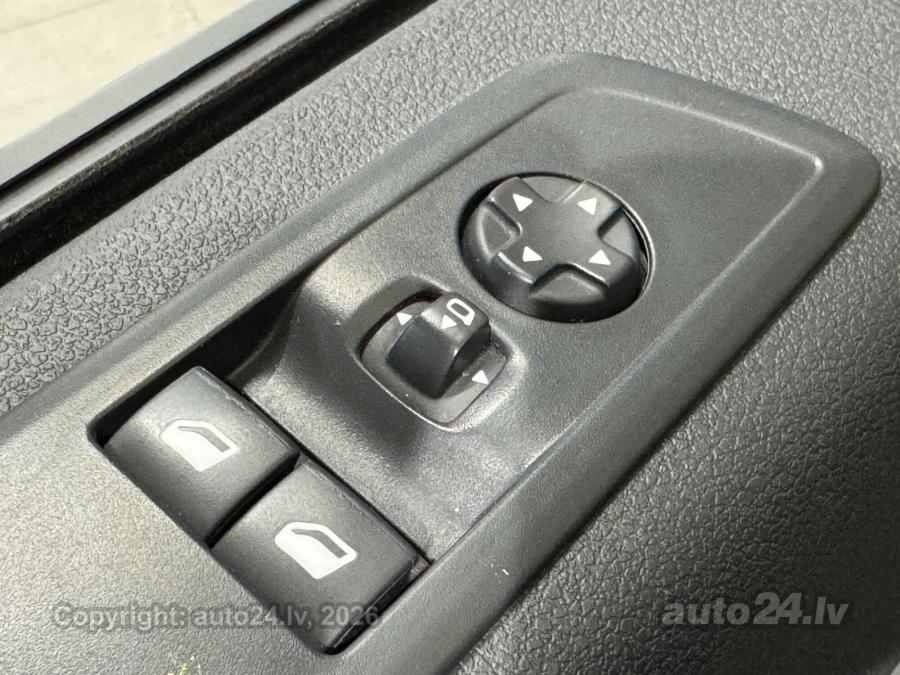 Pelēks Citroen space-tourer 2021 Tallina, ar dzinēja tilpumu 2.00 L un nobraukumu 153 tūkst. km par 18900 €, foto 9 vietnē AUTOMOTO.COM.LV