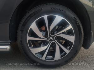 Grey Citroen space-tourer 2021 in Tallinn, with an engine capacity of 2.00 L and mileage of 144 thousand km for 23900 €, photo 16 on AUTOMOTO.COM.LV